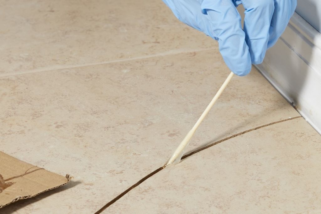 How to Fix a Crack in the Shower Floor: A Step-by-Step Guide - House I Love